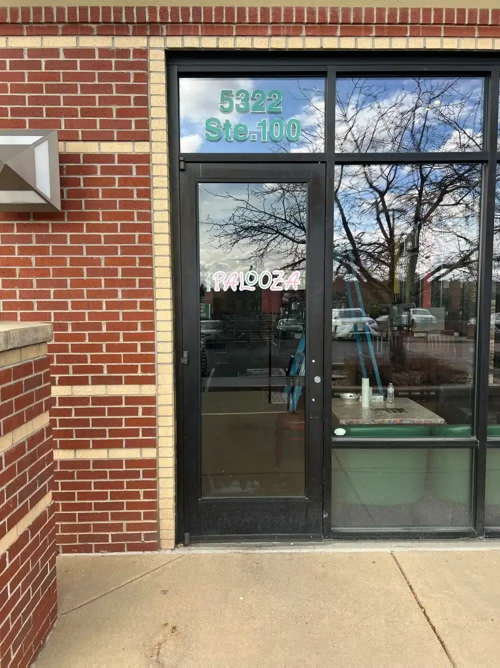 Custom Vinyl Signs in Denver, CO | Design & Install